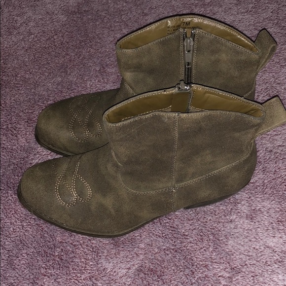 CL by Laundry | Shoes | Cowboy Booties | Poshmark